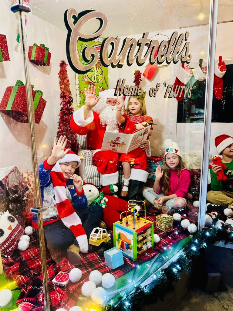 Christmas Parade - Christmas on the Square with Live Windows ...